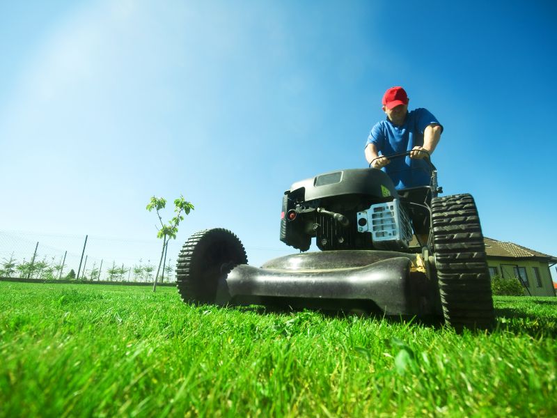 Raleigh Lawn Mowing Tips to Live By | Eastern Turf Maintenance